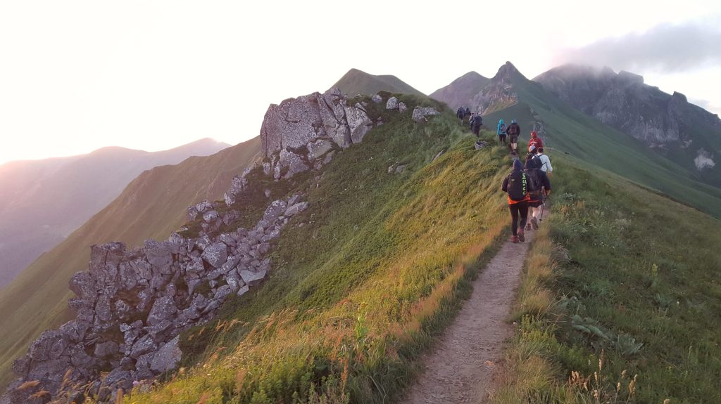 Rando sur les crêtes du Sancy au chant du coq – The magic orange ...
